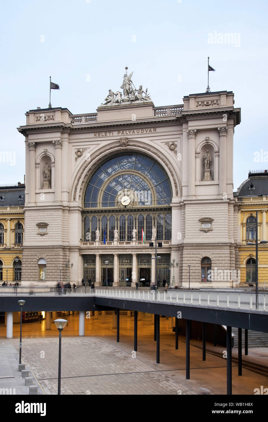 Budapest keleti railway station hi-res stock photography and images - Alamy