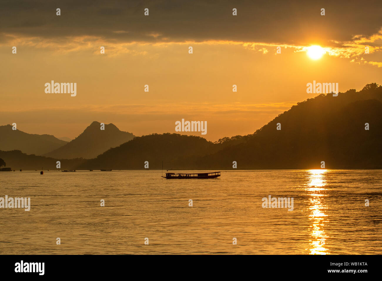 Asia, Southeast, Laos, Luang Prabang, UNESCO, World Heritage, sunset ...