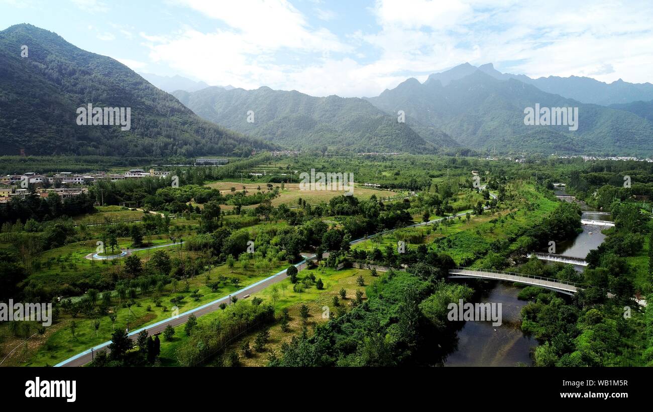 Protected forest yangtze river hi-res stock photography and images - Alamy