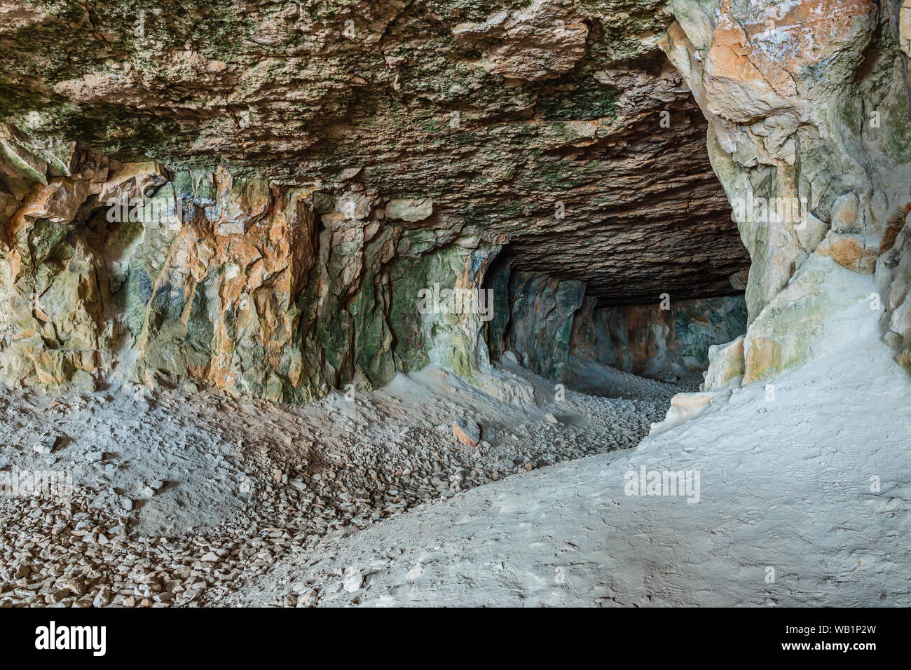 Gallery abandoned limestone mine hi-res stock photography and images ...