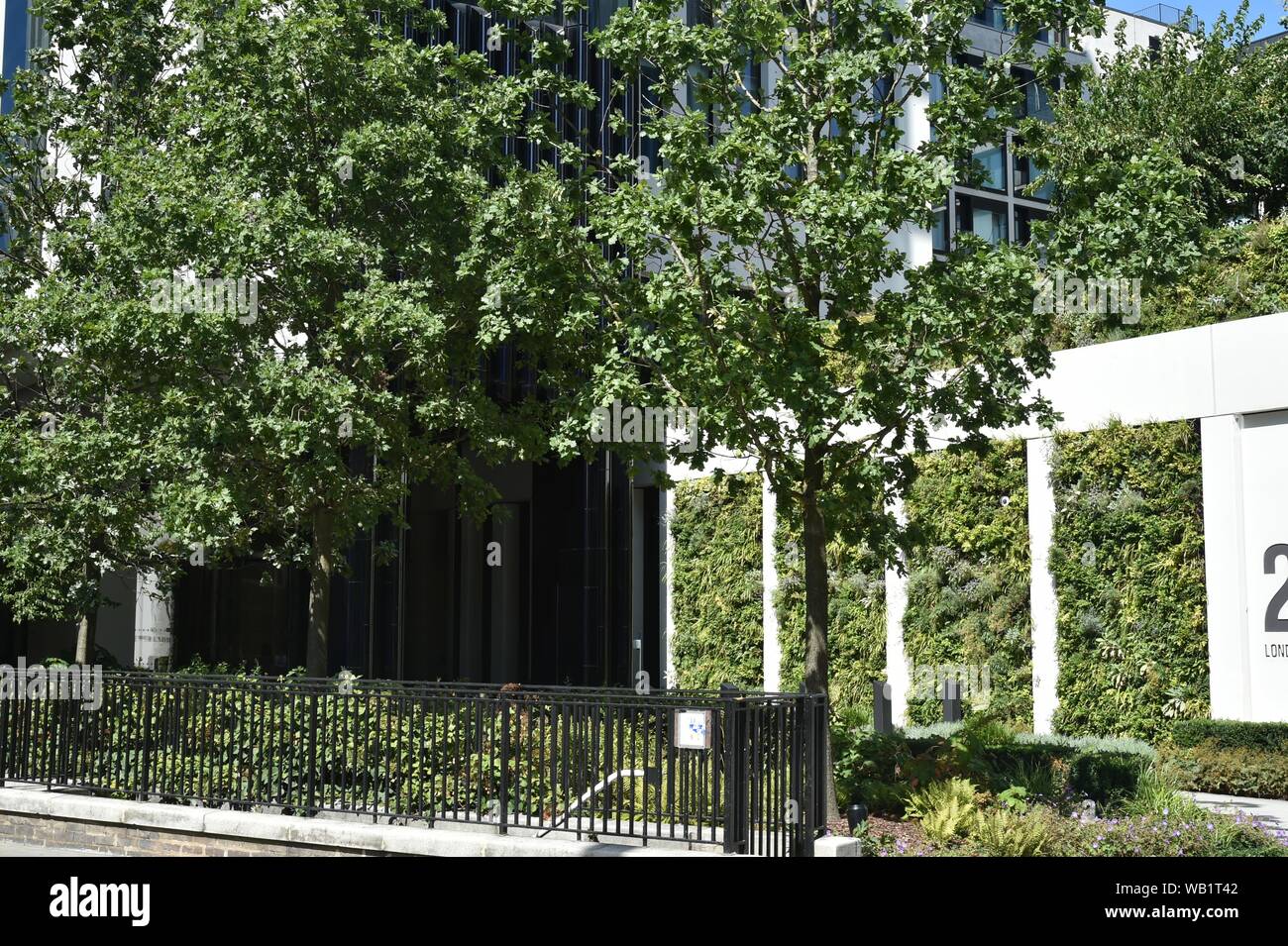 London wall area around Moorgate Stock Photo - Alamy
