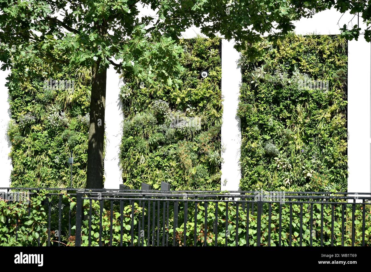 London wall area around Moorgate Stock Photo - Alamy