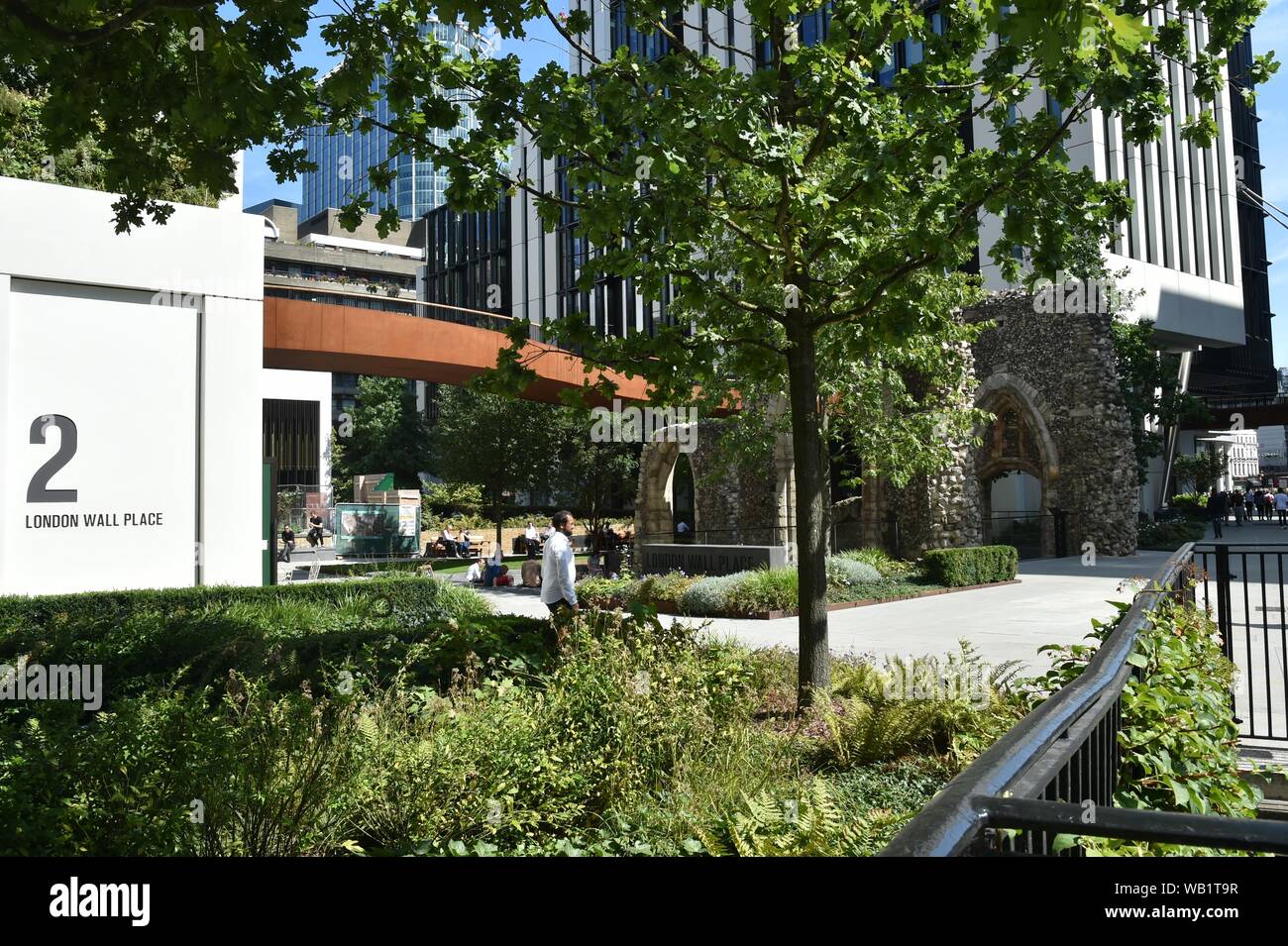 Spaces moorgate hi-res stock photography and images - Alamy