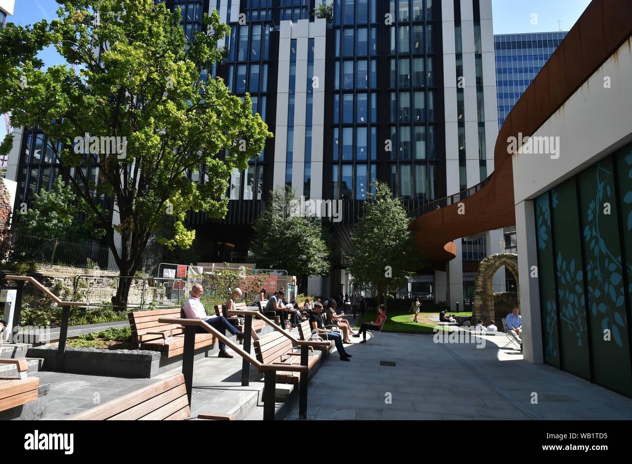 London wall area around Moorgate Stock Photo - Alamy