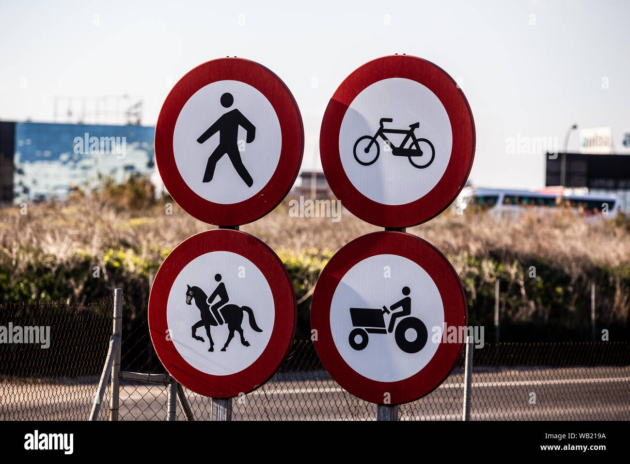 Understanding traffic signs hi-res stock photography and images - Alamy