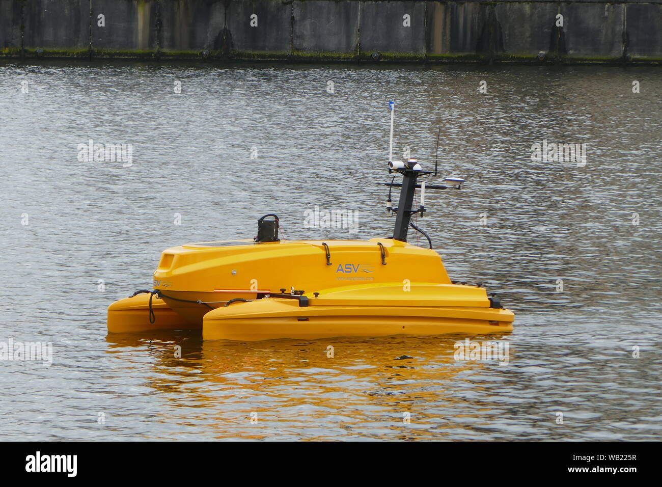 Unmanned surface vessel hi-res stock photography and images - Alamy