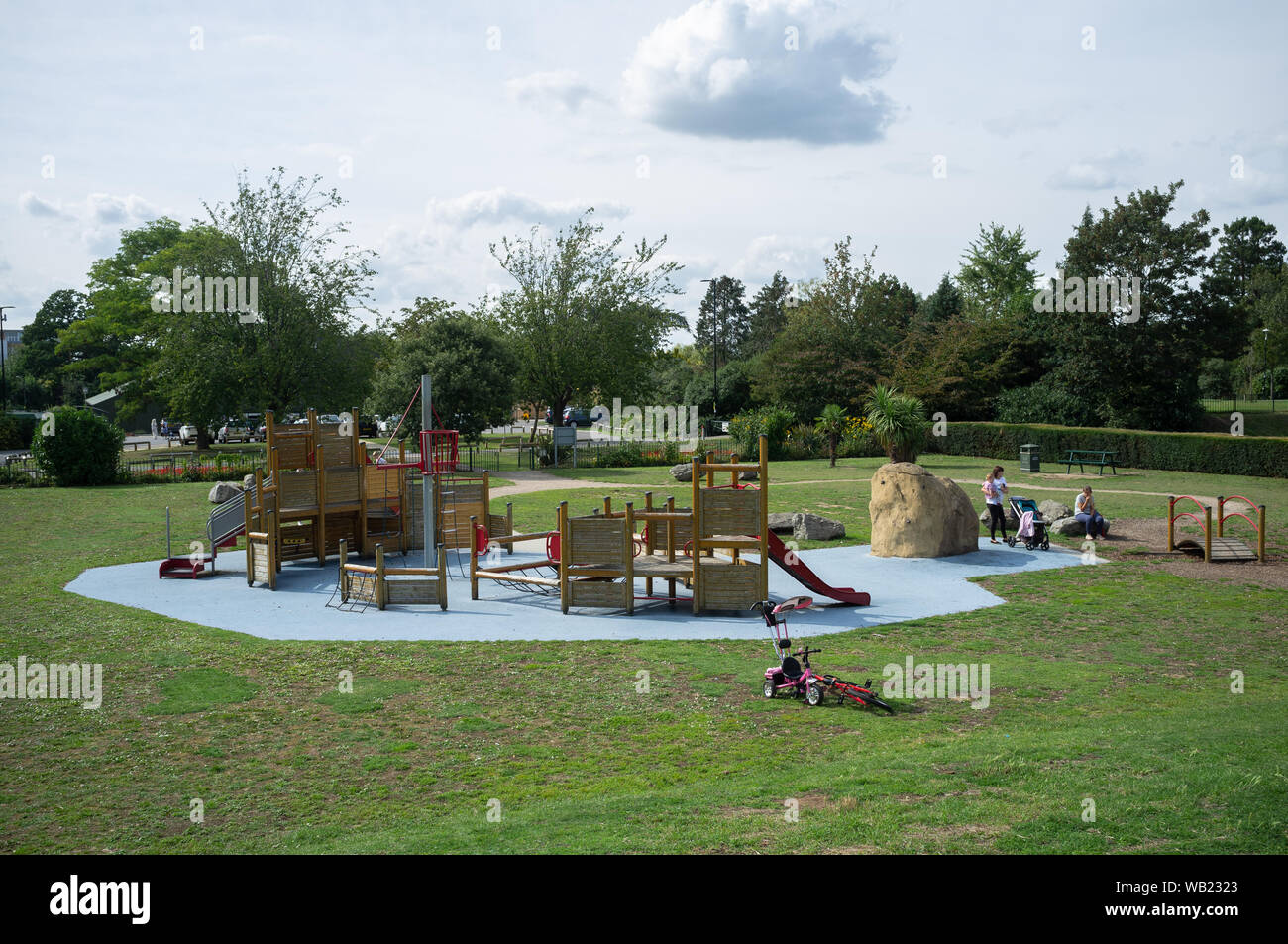 Improved image ID 2B47WPY. Salt Hill Park, Slough, Berkshire, UK - a ...