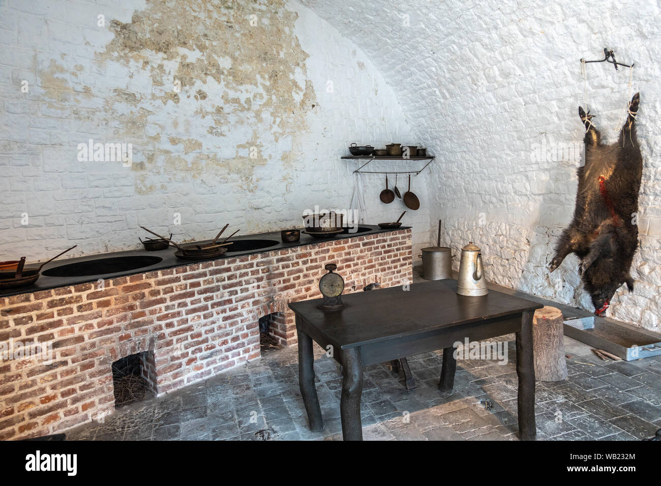 Army kitchen hi-res stock photography and images - Alamy
