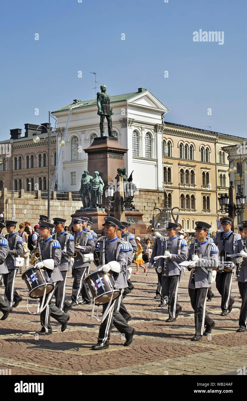 Finland military parade hi-res stock photography and images - Alamy