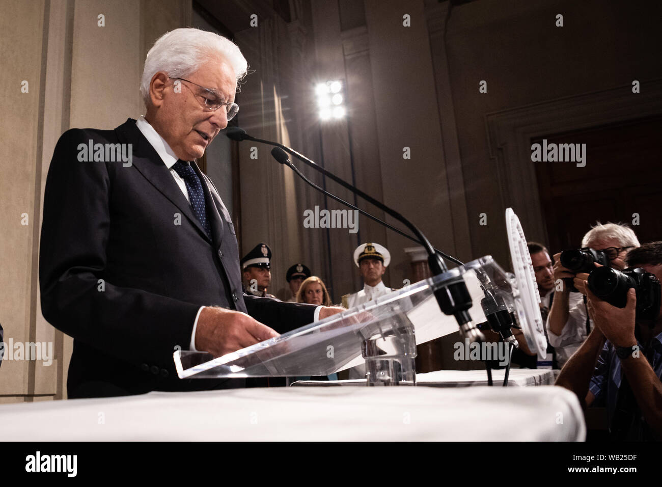 Formation of government hi-res stock photography and images - Alamy