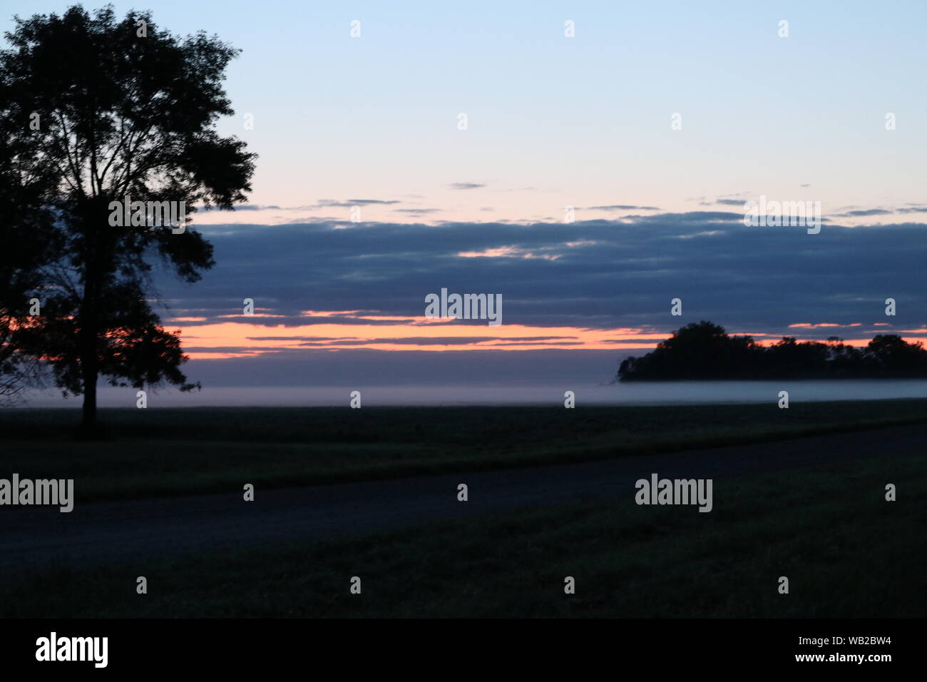 Beautiful sunrise white mist hi-res stock photography and images - Alamy