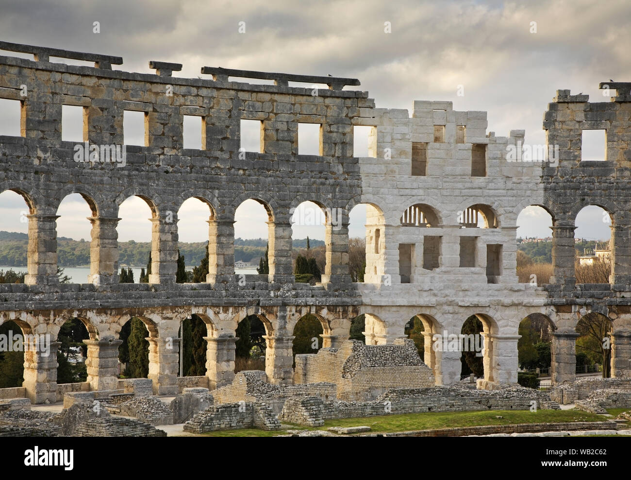 Pula Arena - Roman amphitheatre in Pula. Croatia Stock Photo - Alamy