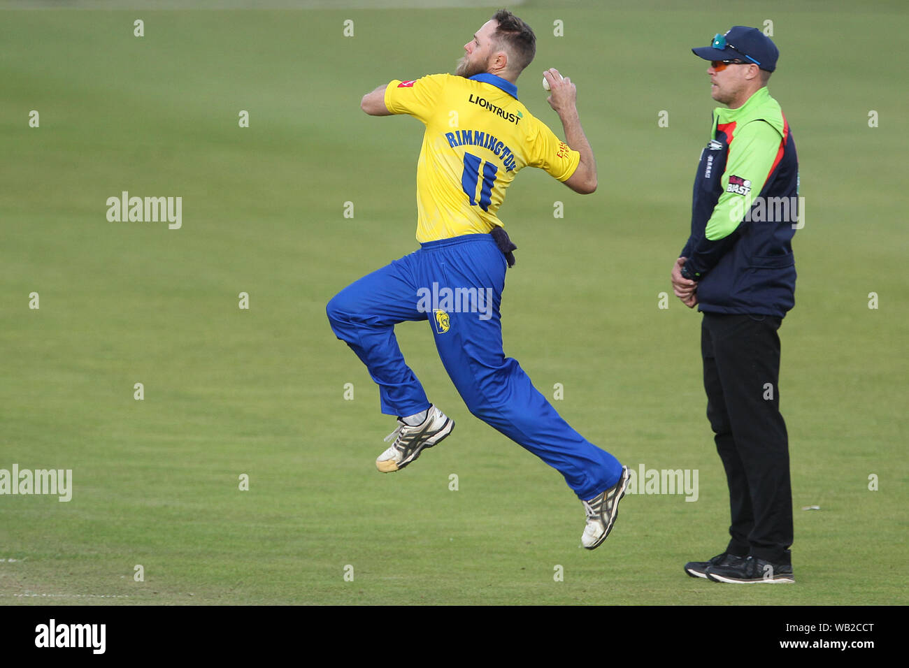 Nathan rimmington of durham bowling hi-res stock photography and images ...
