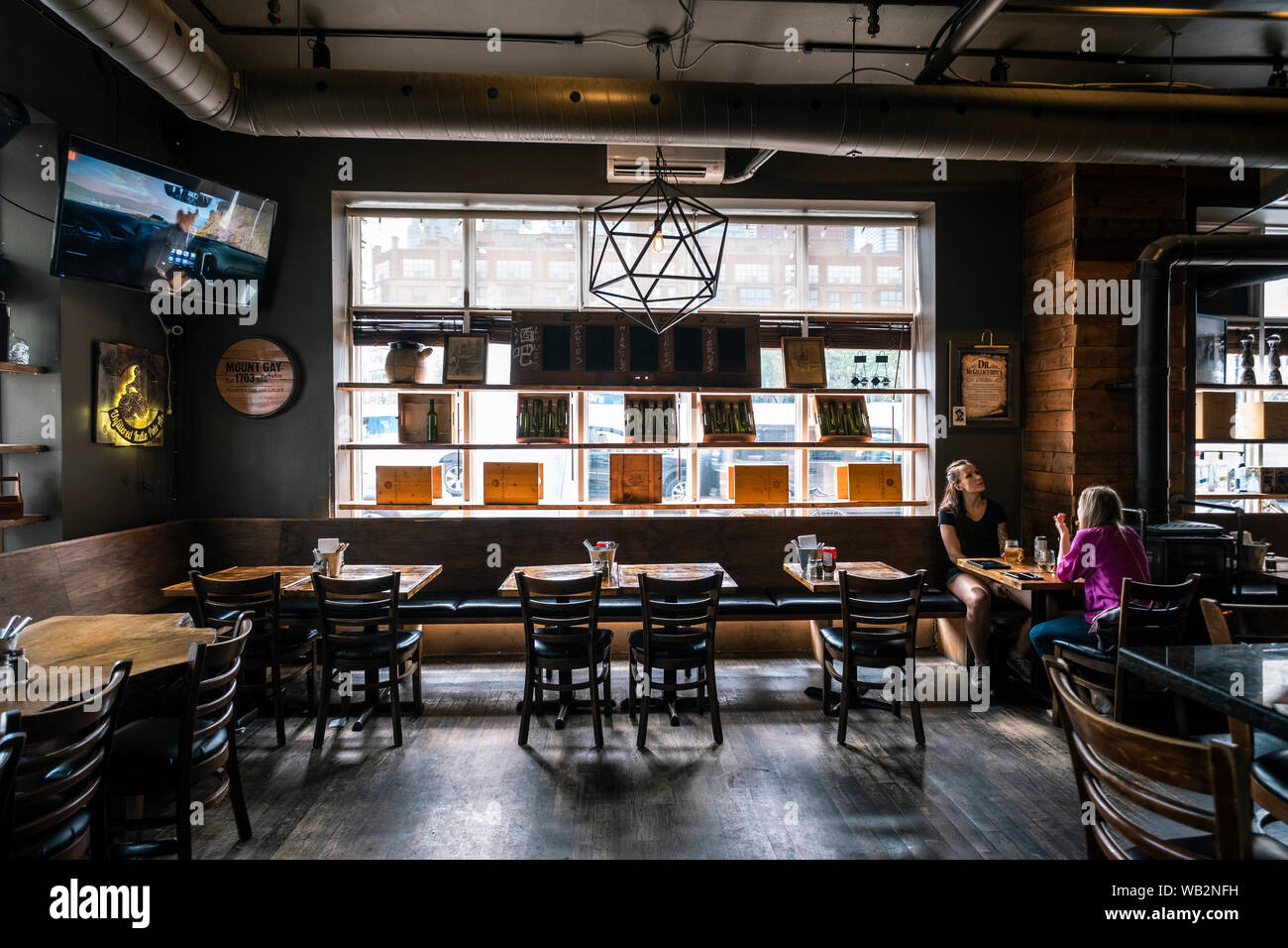 Guys having lunch in a pub, Toronto Stock Photo - Alamy