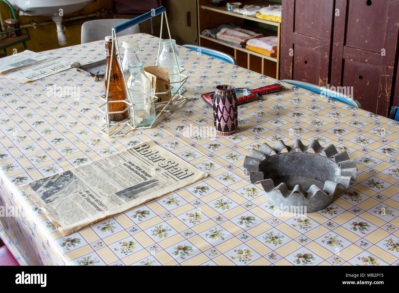 Break must be, break table 30 years ago Stock Photo - Alamy