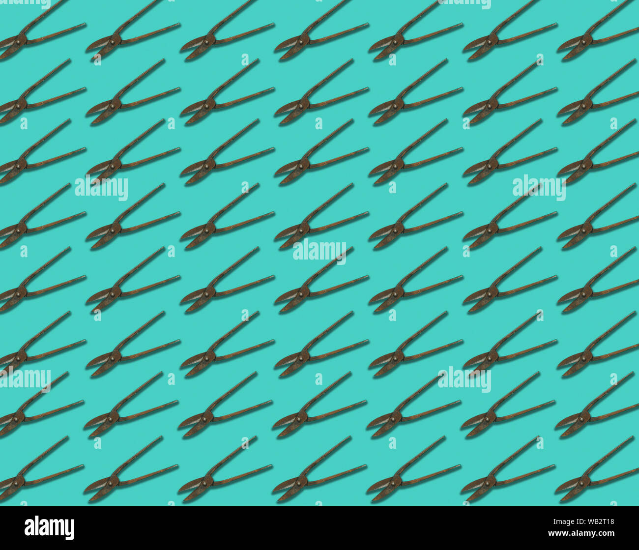 Seamless pattern of old retro metal shear cutter isolated on electric ...