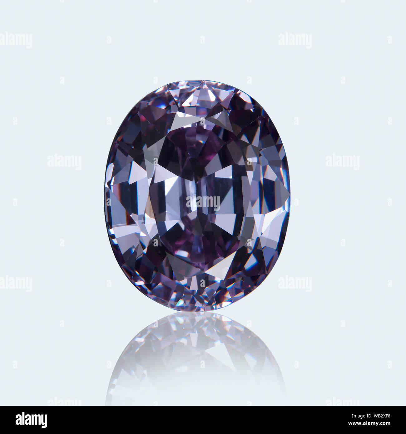 Oval cut amethyst hi-res stock photography and images - Alamy