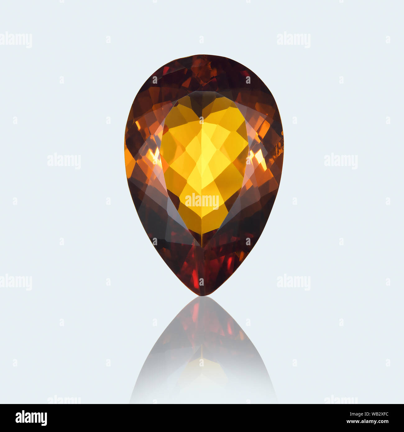 Pear cut citrine hi-res stock photography and images - Alamy
