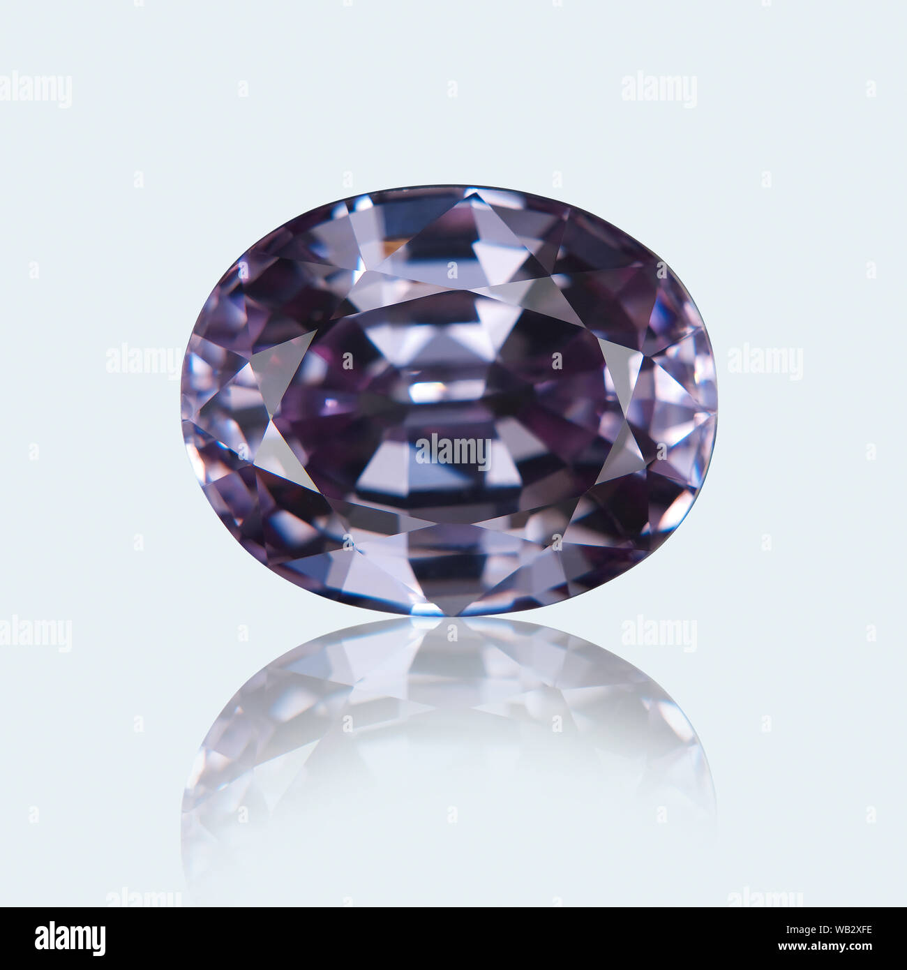 Amethyst gemstone hi-res stock photography and images - Alamy