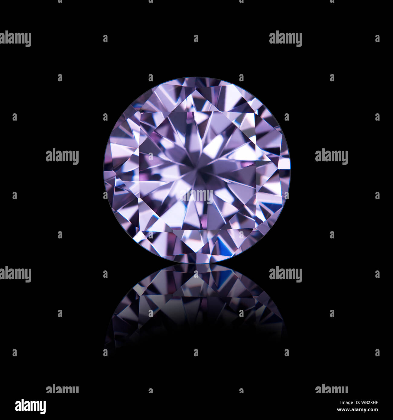 Round cut amethyst hi-res stock photography and images - Alamy