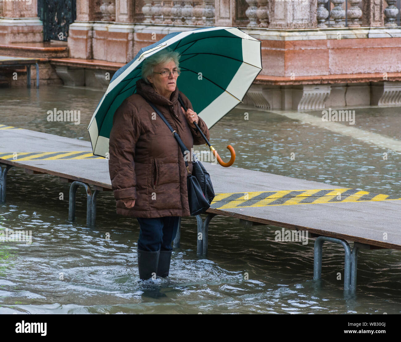 Elderly woman flood hi-res stock photography and images - Alamy