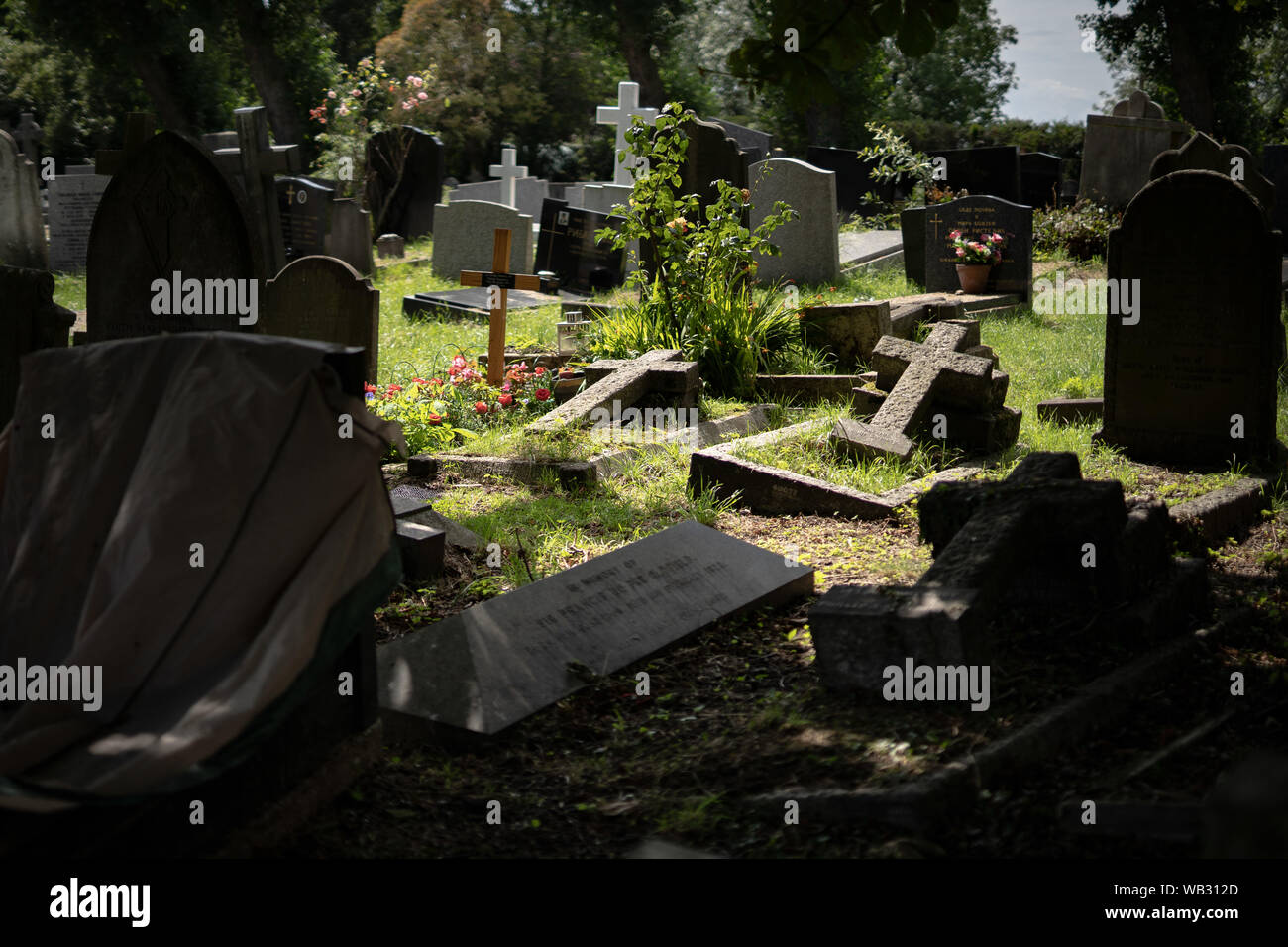 Kensal Green Cemetery in the area of the Royal Borough of Kensington ...