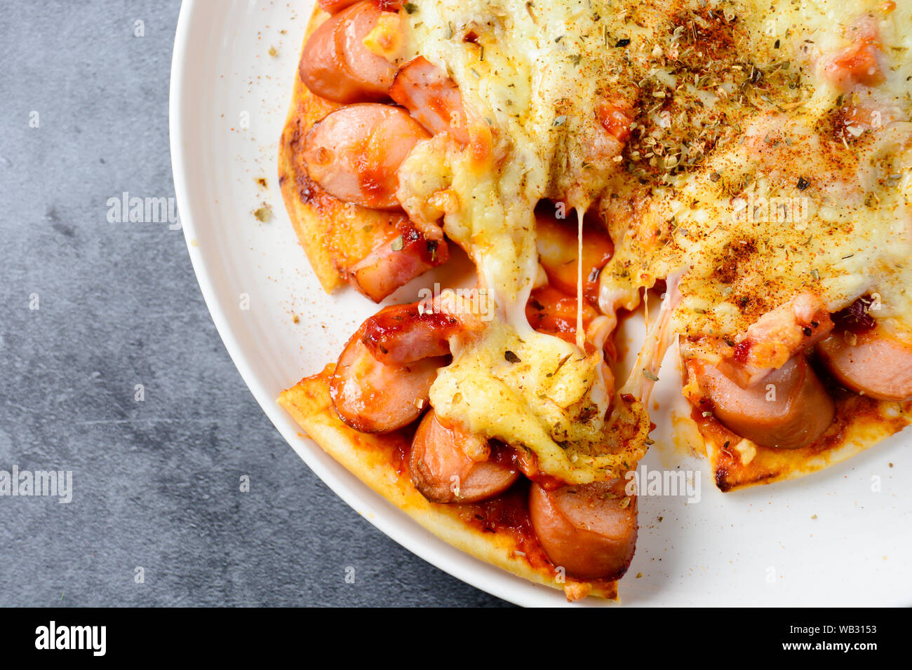 sausage cheese pizza Stock Photo - Alamy