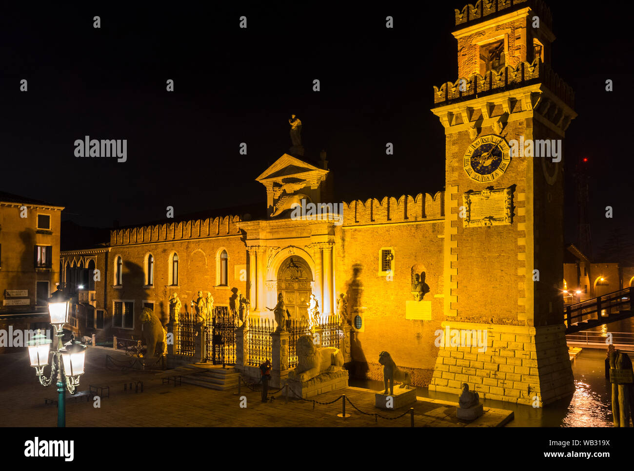 Campo de larsenal ponte hi-res stock photography and images - Alamy