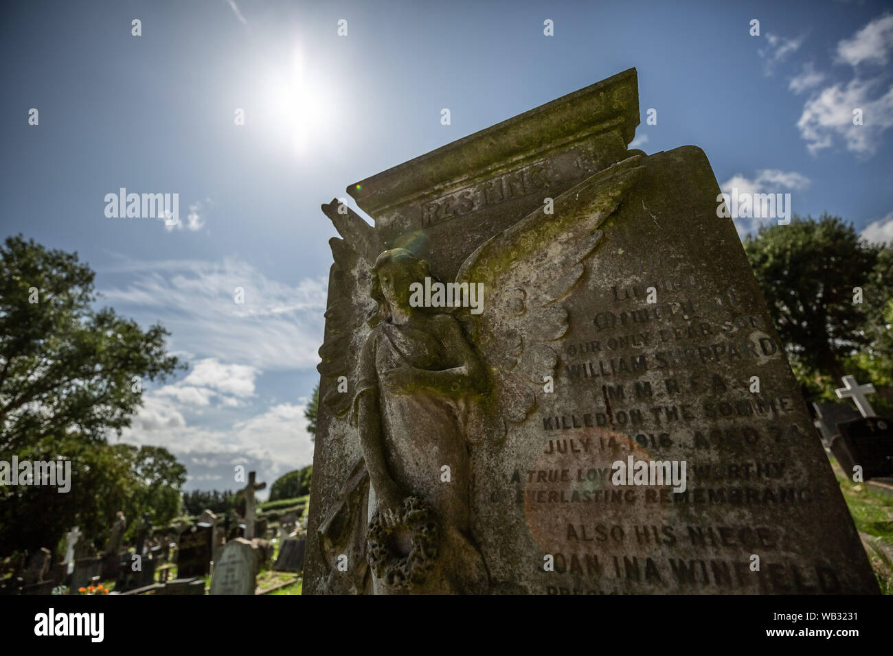 Chelsea cemetery hi-res stock photography and images - Alamy
