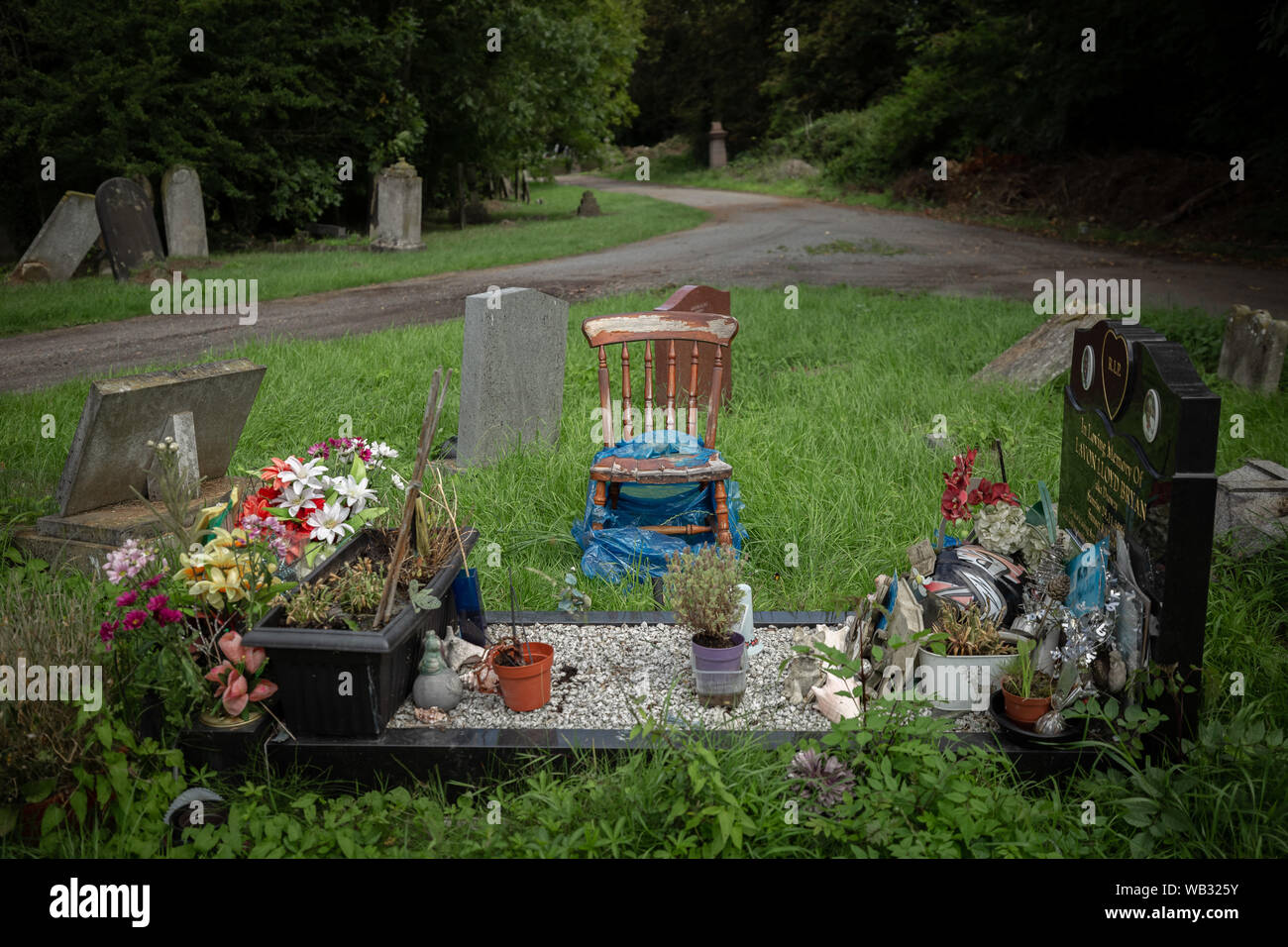 Kensal Green Cemetery in the area of the Royal Borough of Kensington ...