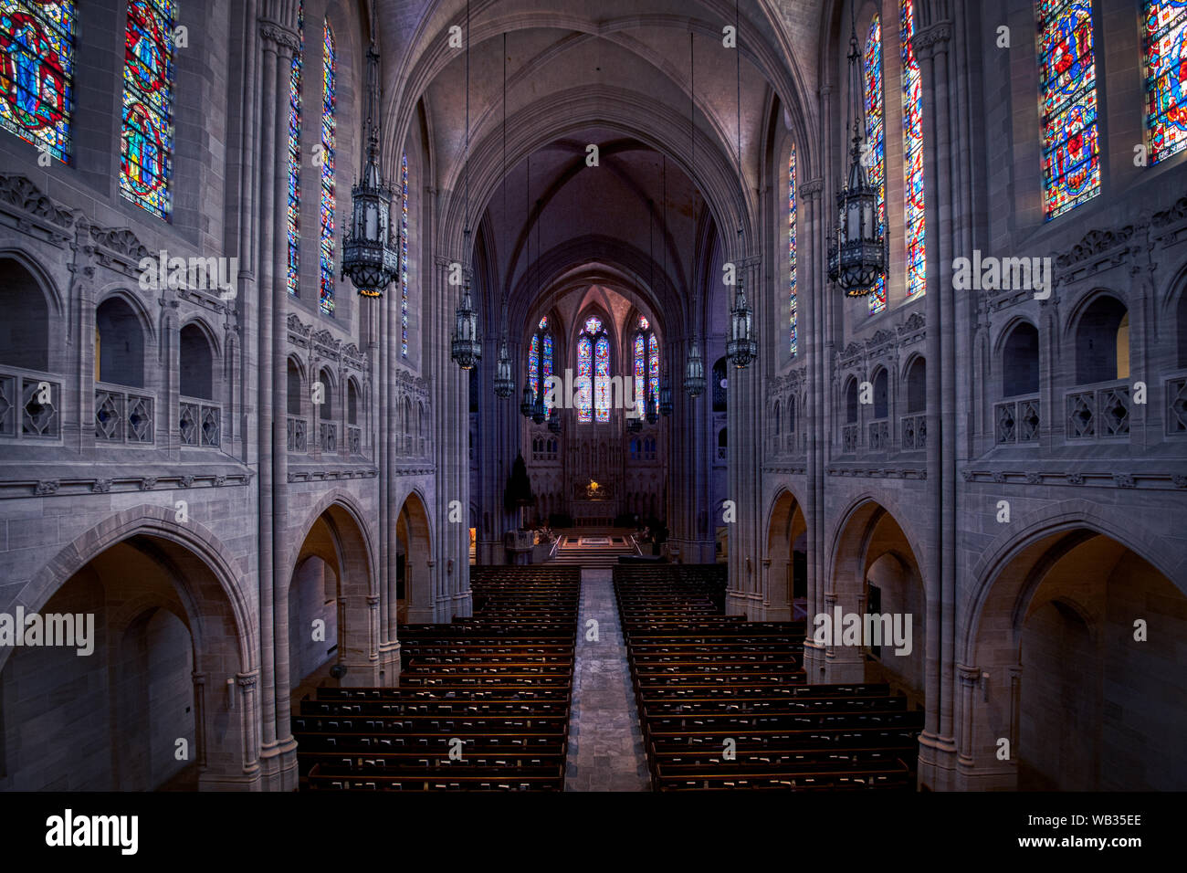 Gothic architecture interior hi-res stock photography and images - Alamy
