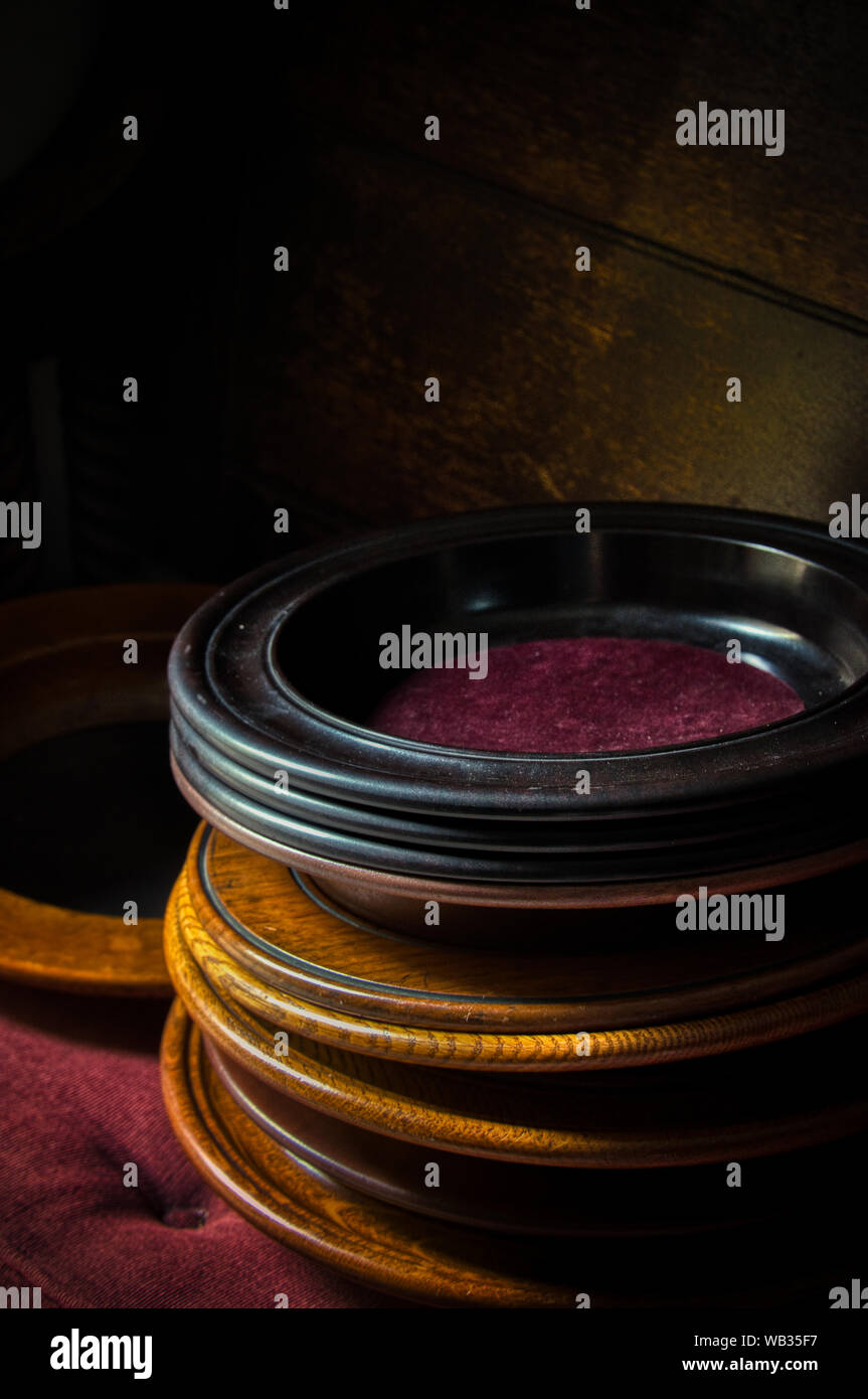 Collection plate church hi-res stock photography and images - Alamy