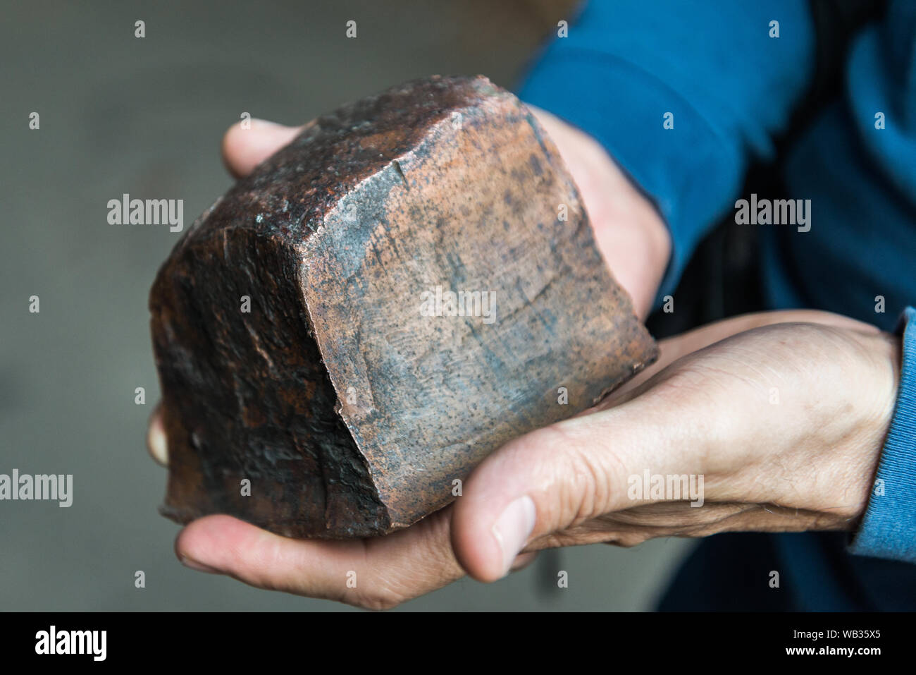 Metal chunk hi-res stock photography and images - Alamy