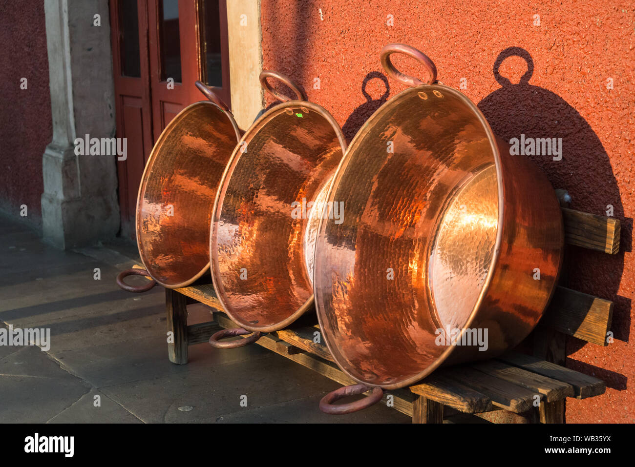 copper workshop in Michoacan-Mexico Stock Photo - Alamy