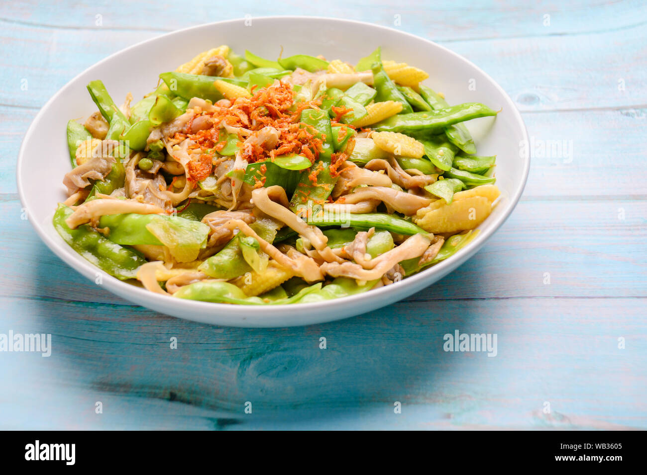 Baby corn mushroom hi-res stock photography and images - Alamy