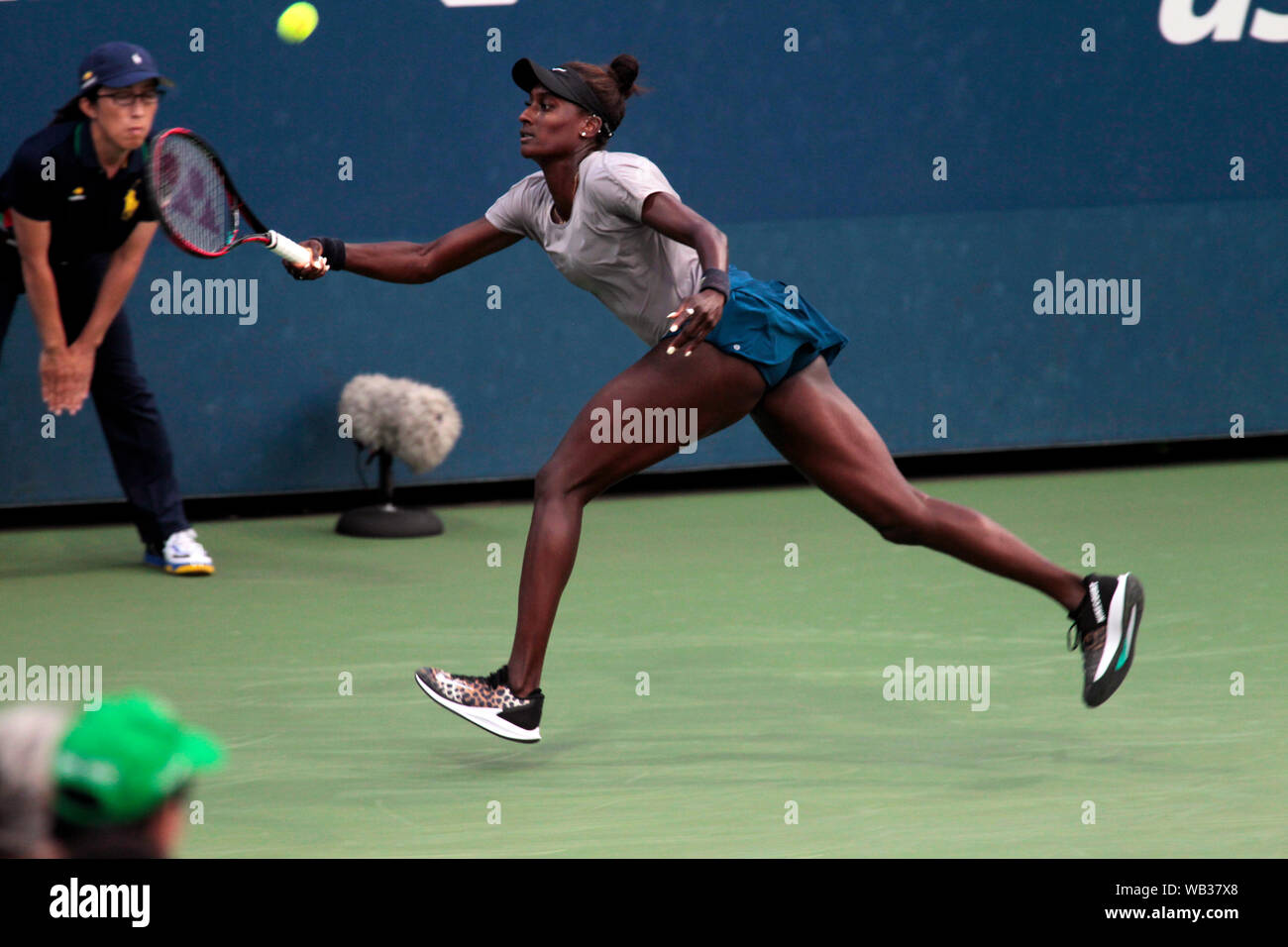 Asia muhammad forehand hi-res stock photography and images - Alamy