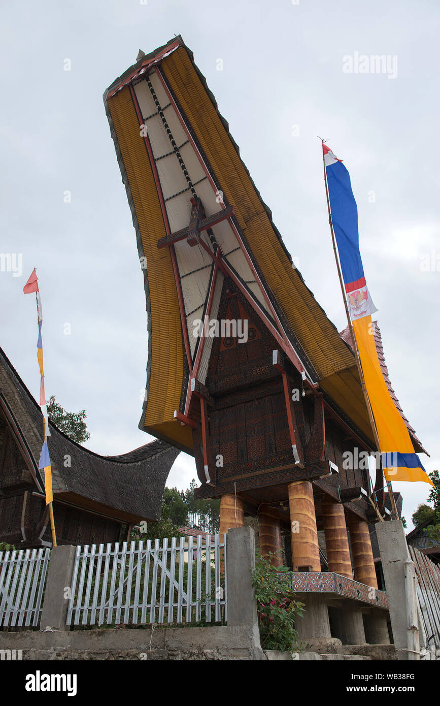 Traditional Alang rice barn, Rantepao, Tana Toraja, South Sulawesi ...