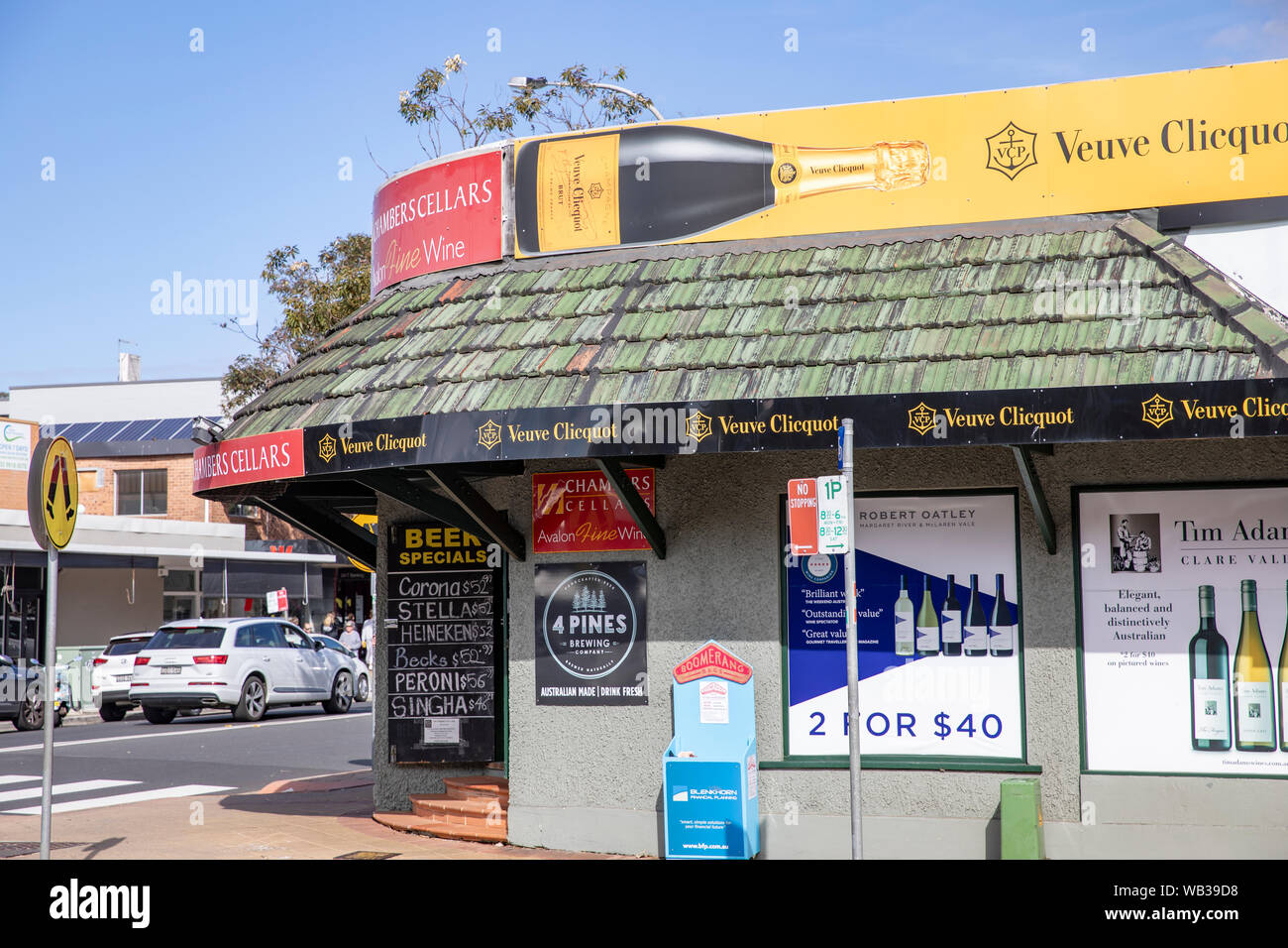 Champagne of beers hi-res stock photography and images - Alamy