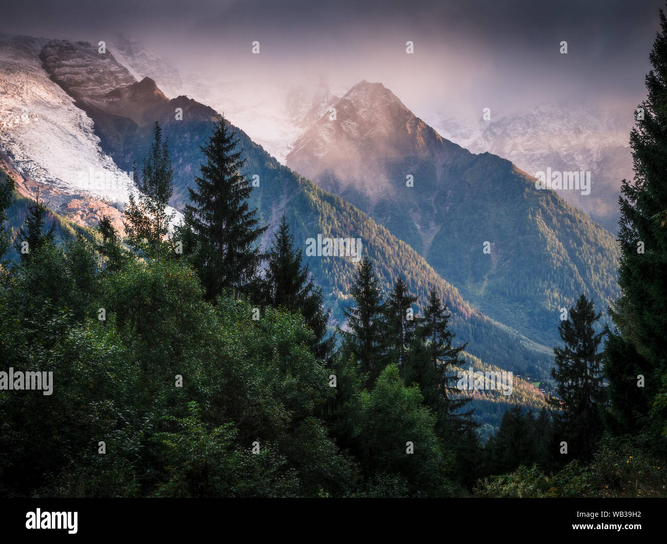 Mont blanc range chamonix hi-res stock photography and images - Alamy