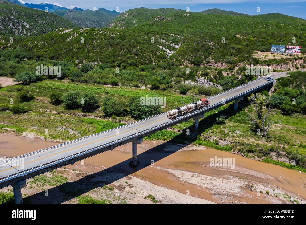 Ruta de entrada y salida hi-res stock photography and images - Alamy