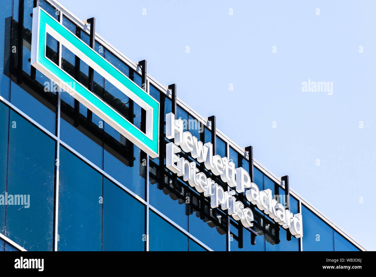 Hp hewlett packard logo hi-res stock photography and images - Alamy