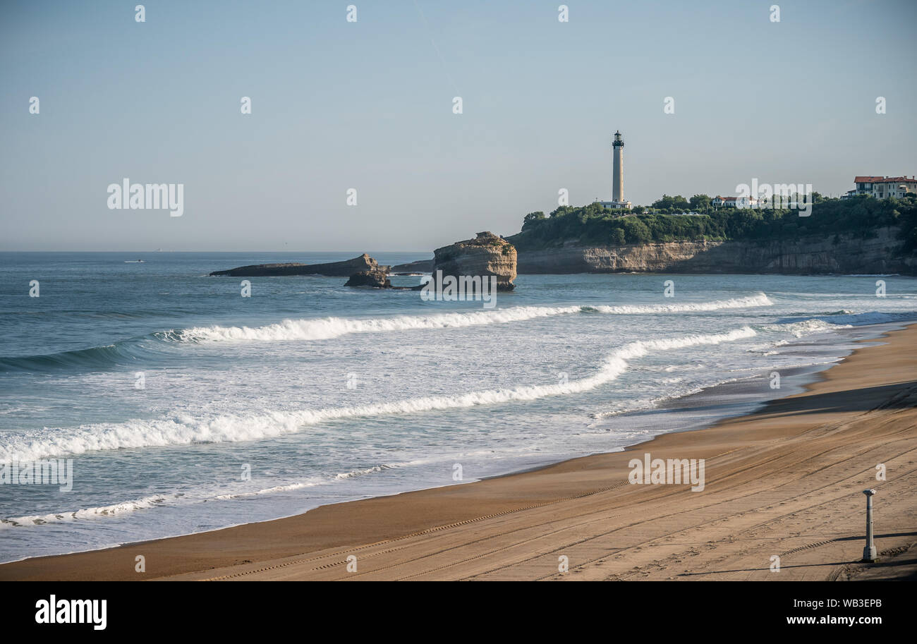 24 August 2019, France (France), Biarritz: A view of the empty beach ...