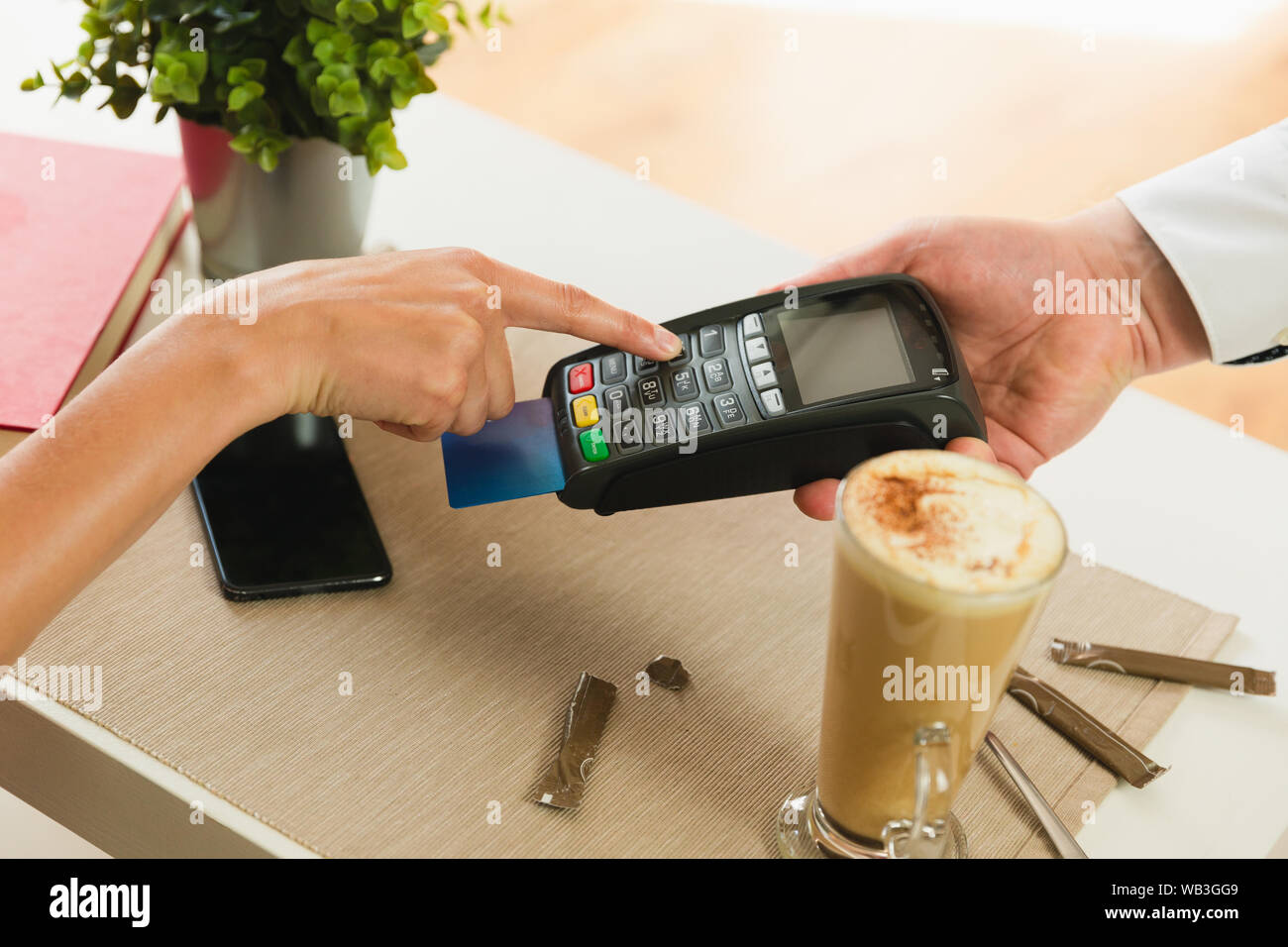 Card swipe machine hi-res stock photography and images - Alamy