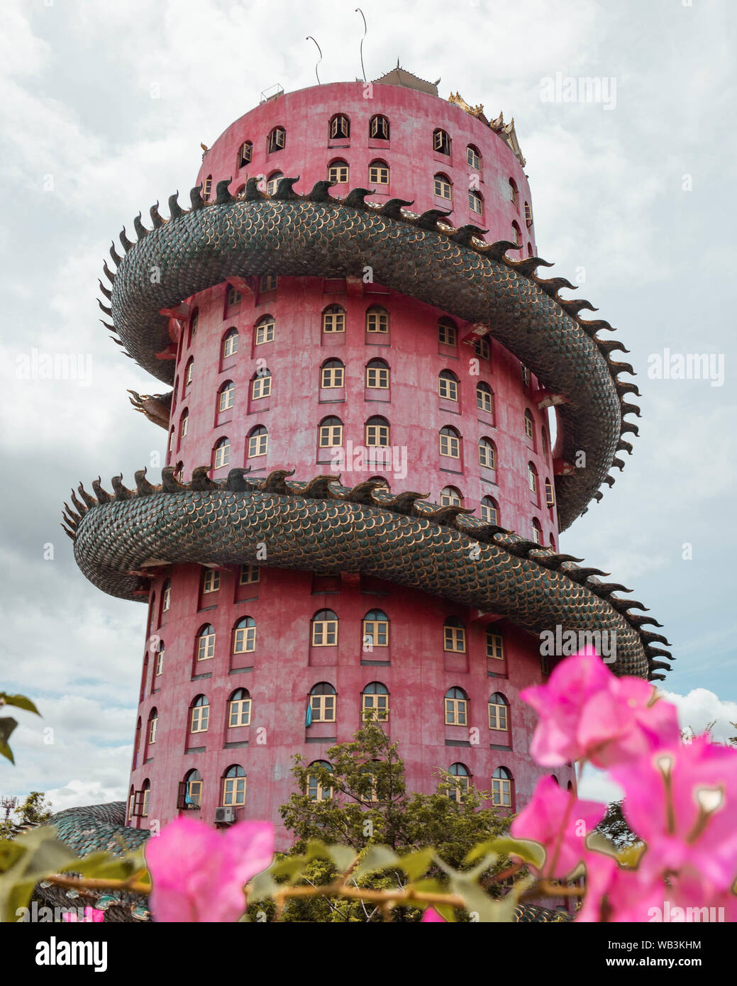 Wat Samphran, Dragon Temple, Bangkok, Thailand Stock Photo - Alamy
