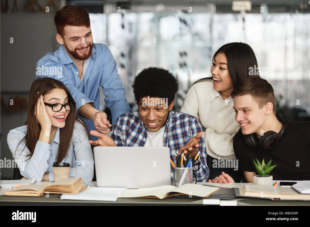 Black students classroom university hi-res stock photography and images ...