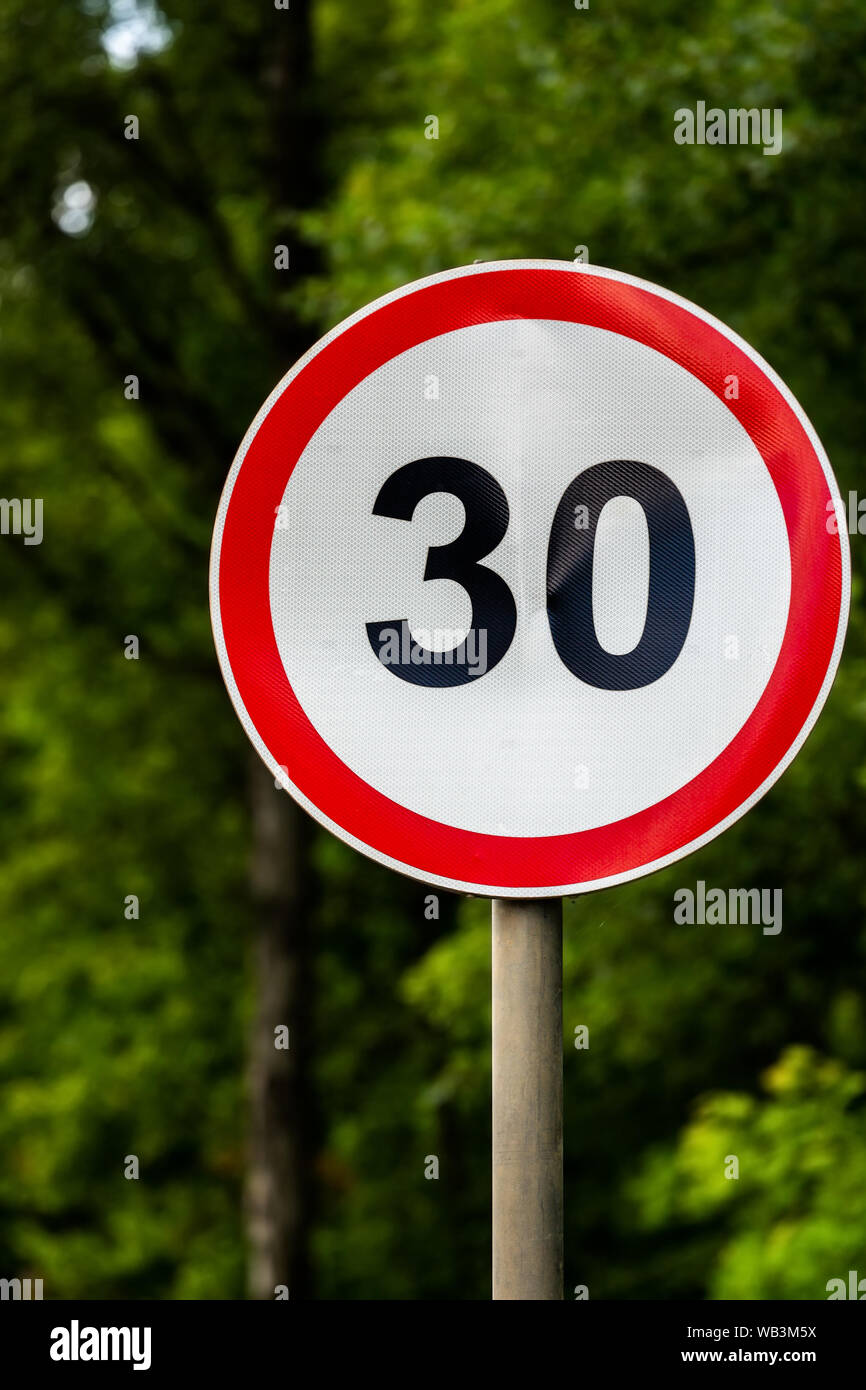 30 kilometers per hour speed limit hi-res stock photography and images - Alamy
