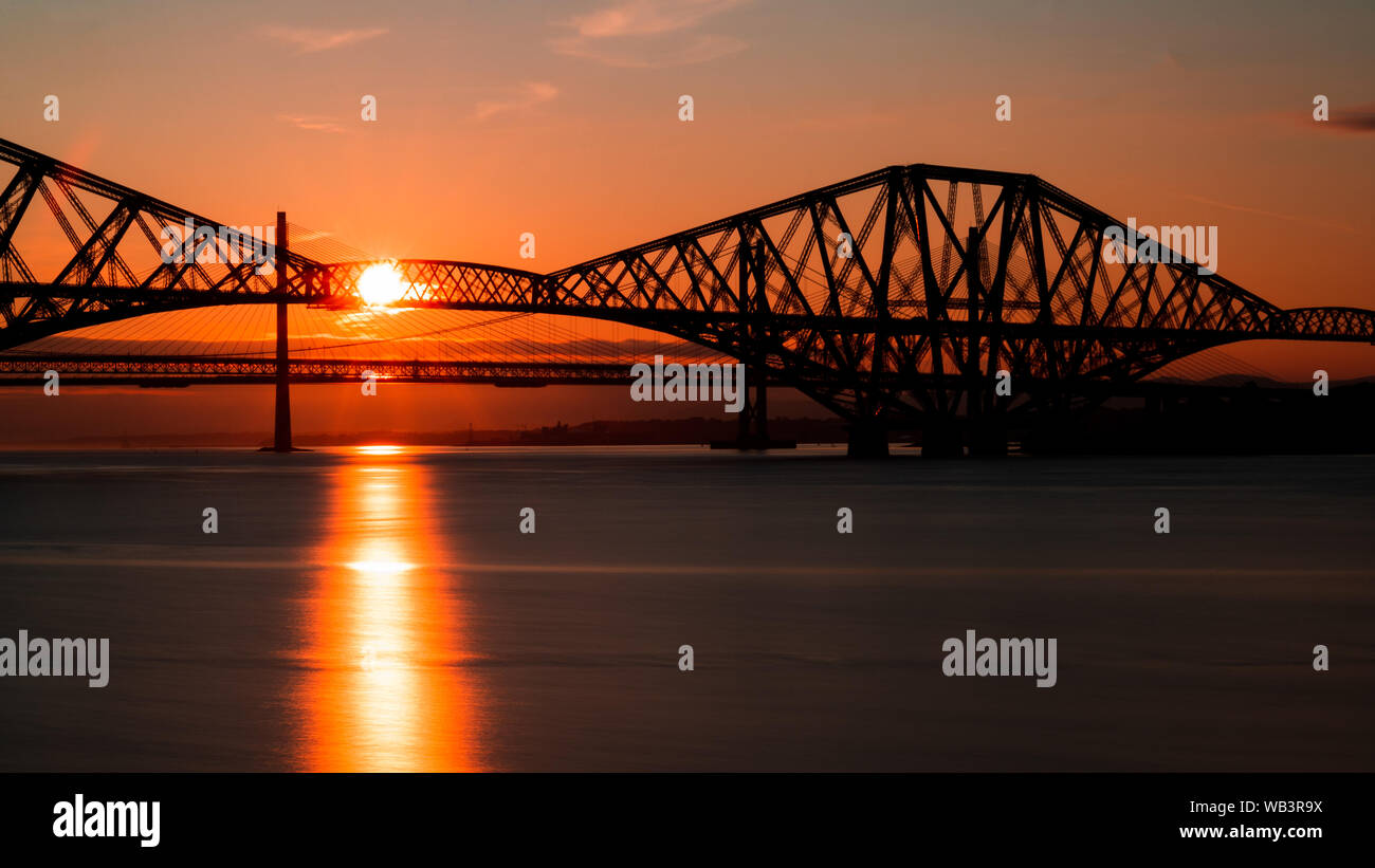 Forth bridge sunset hi-res stock photography and images - Alamy