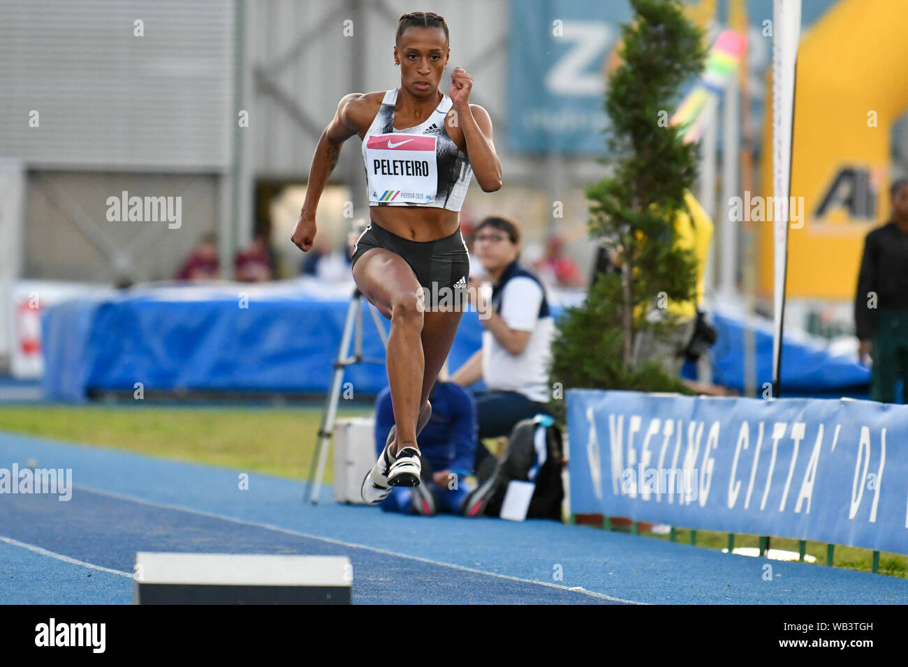 Ana peleteiro triplo salto hi-res stock photography and images - Alamy