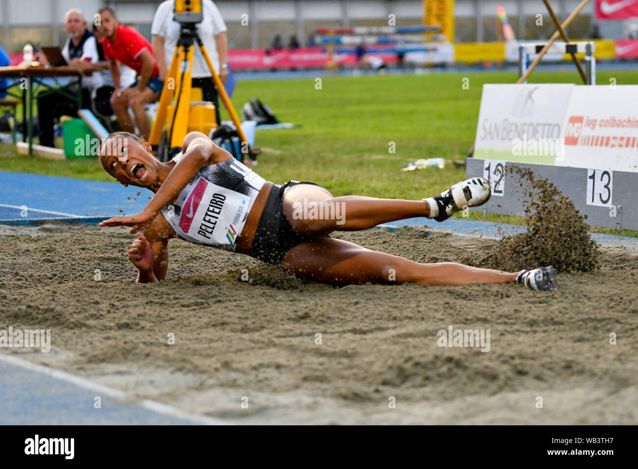 Ana peleteiro triplo salto hi-res stock photography and images - Alamy