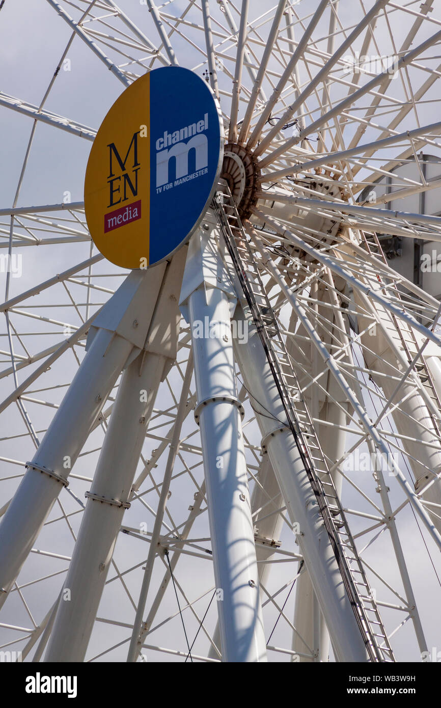 close up of the manchester wheel Stock Photo - Alamy